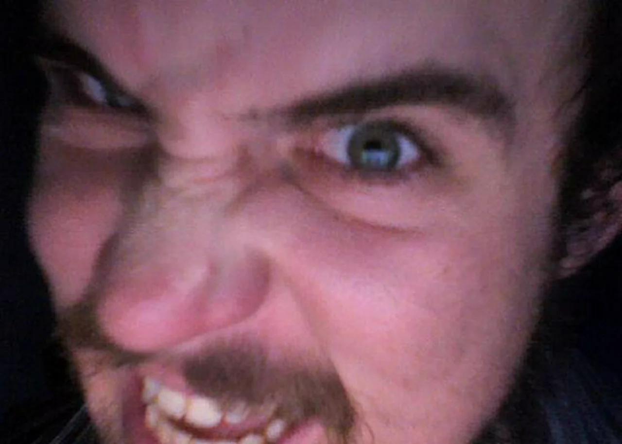 J M a s c i s x K i m G o r d o n – “ S l o w B o y ” - 2 0 8 8 0 7 6 7 9 . m p 3