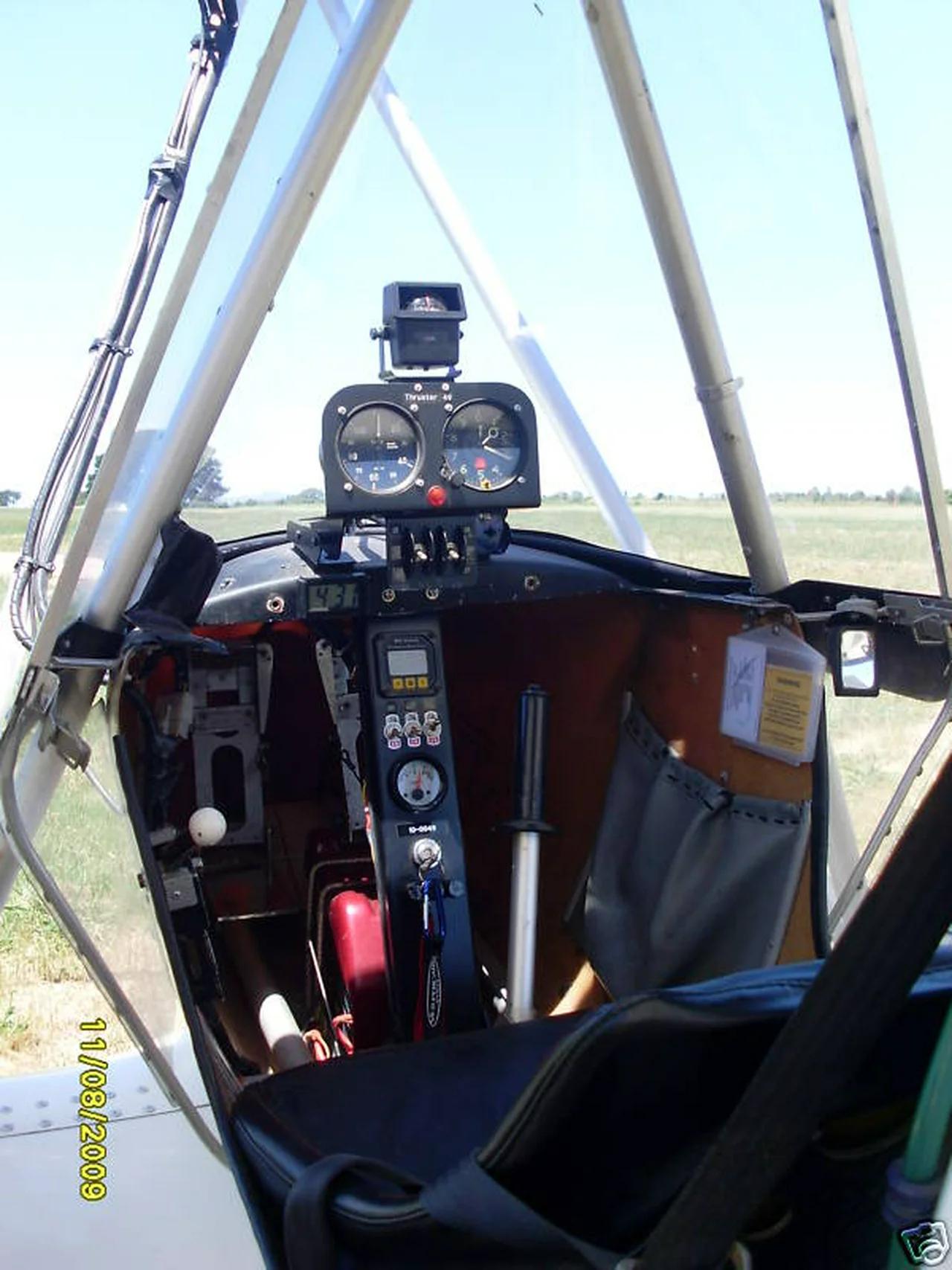 Thruster T83 cockpit view
