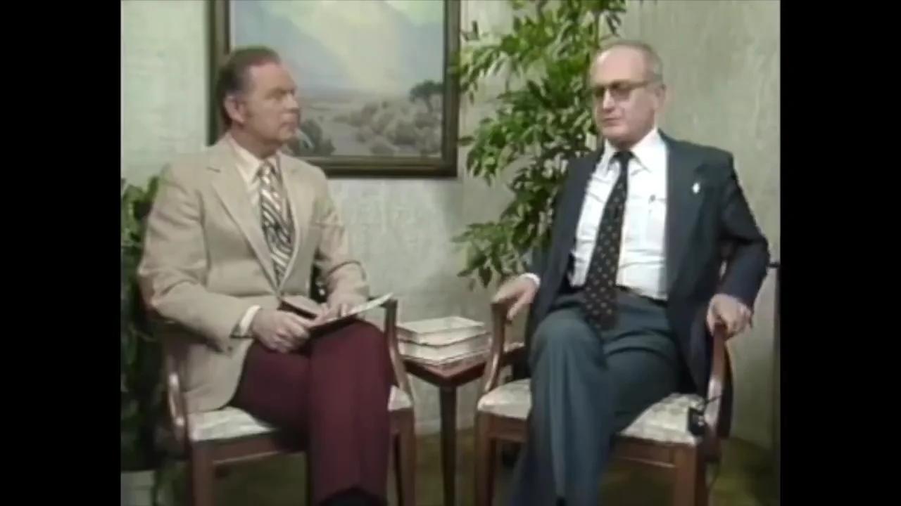 FASCINATING - Parallels to today? - KGB Defector Yuri Bezmenov reveals ...