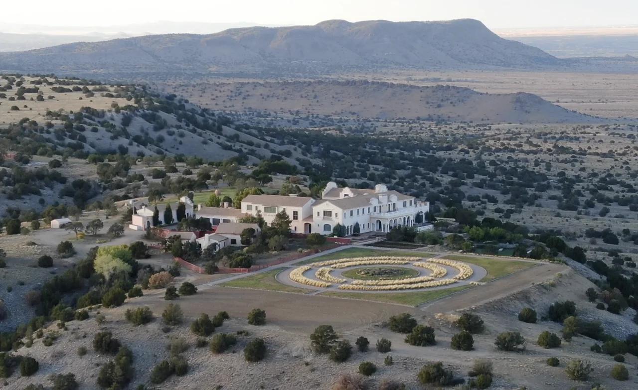 Jeffrey Epstein's "Zorro Ranch" in Stanley, N.M. (USA) - Drone Flyover ...
