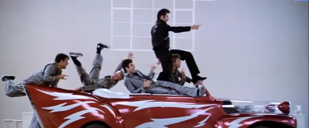 John Travolta - Olivia Newton John - Greased Lightning - Grease (1978)