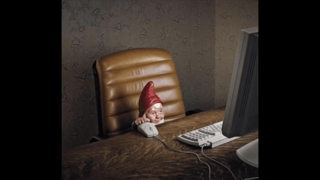 DUGPAS BLACK-SUN VRIL RED HATS