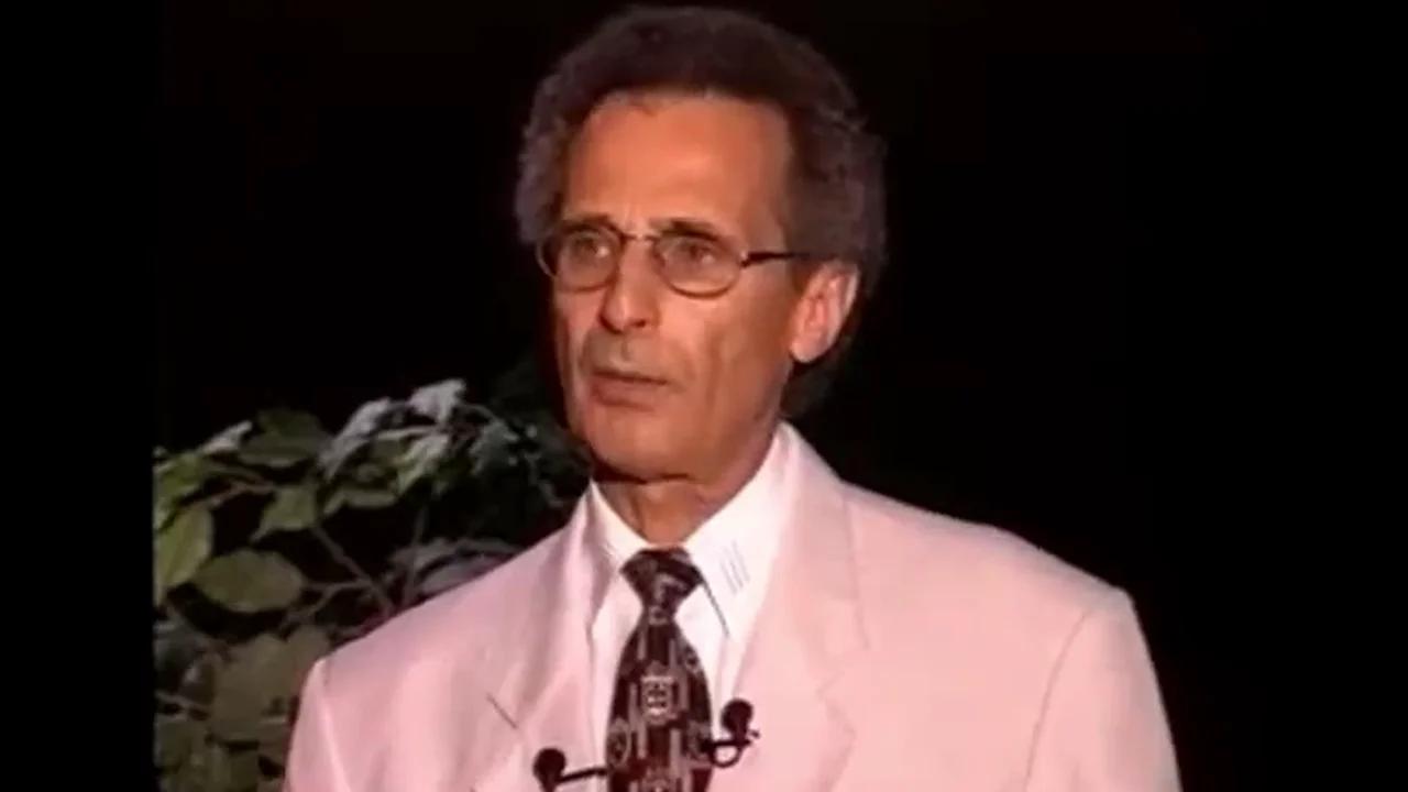 DR PIERRE GILBERT - NOVUS ORDO SECLORUM (CONFÉRENCE 2001)
