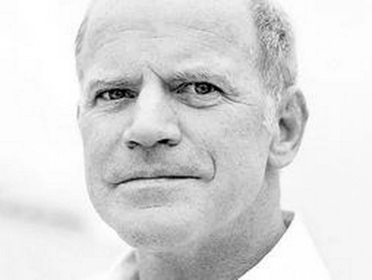 The Convenient Death Of PCR Test Inventor Kary Mullis.