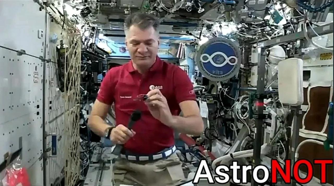 𝙰𝚜𝚝𝚛𝚘𝙽𝙾𝚃𝚜 𝚒𝚗 "𝚂𝚙𝚊𝚌𝚎" 𝙱𝚊𝚋𝚢 - 𝓕𝓵𝓪𝓬𝓱𝓮 𝓔𝓻𝓭𝓮 𝓑𝓮𝓪𝓽𝓼