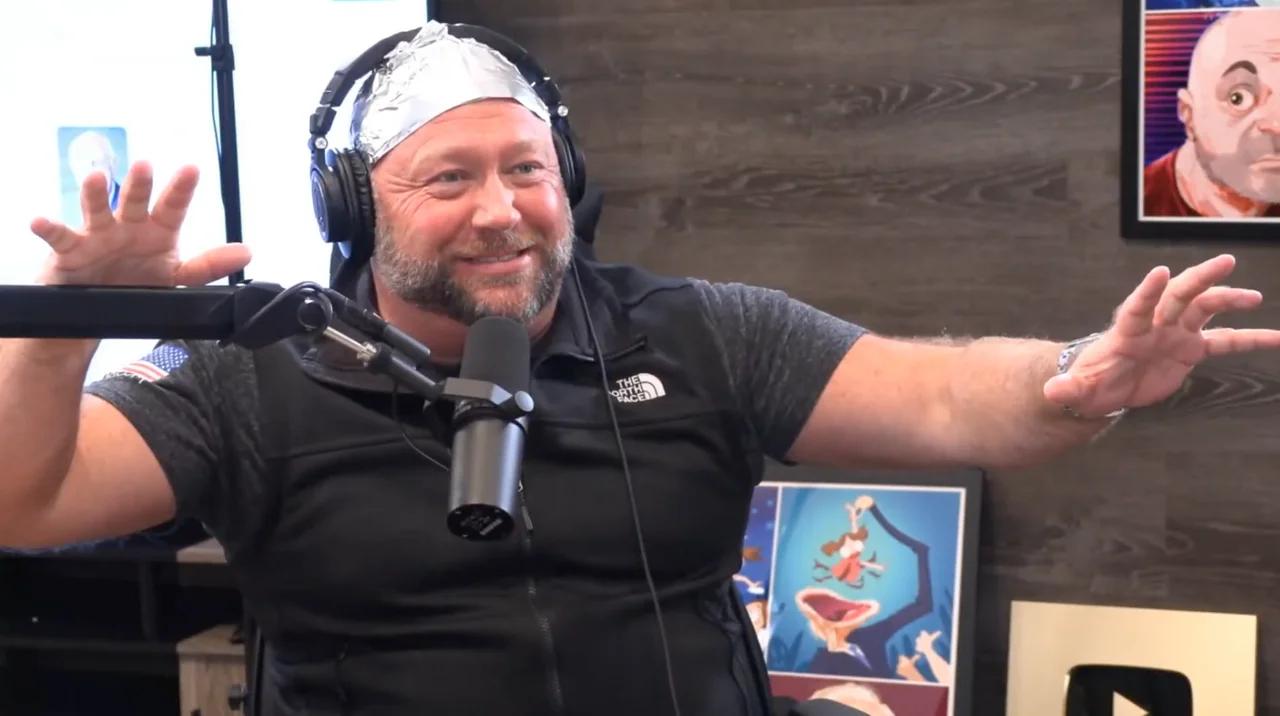 Timcast IRL - Alex Jones Talks Lockdowns, The Election With Tim Pool ...