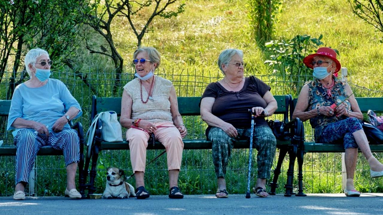 Dr. Tom Cowan: Vulnerable People MORE Likely to Get Sick if People ...