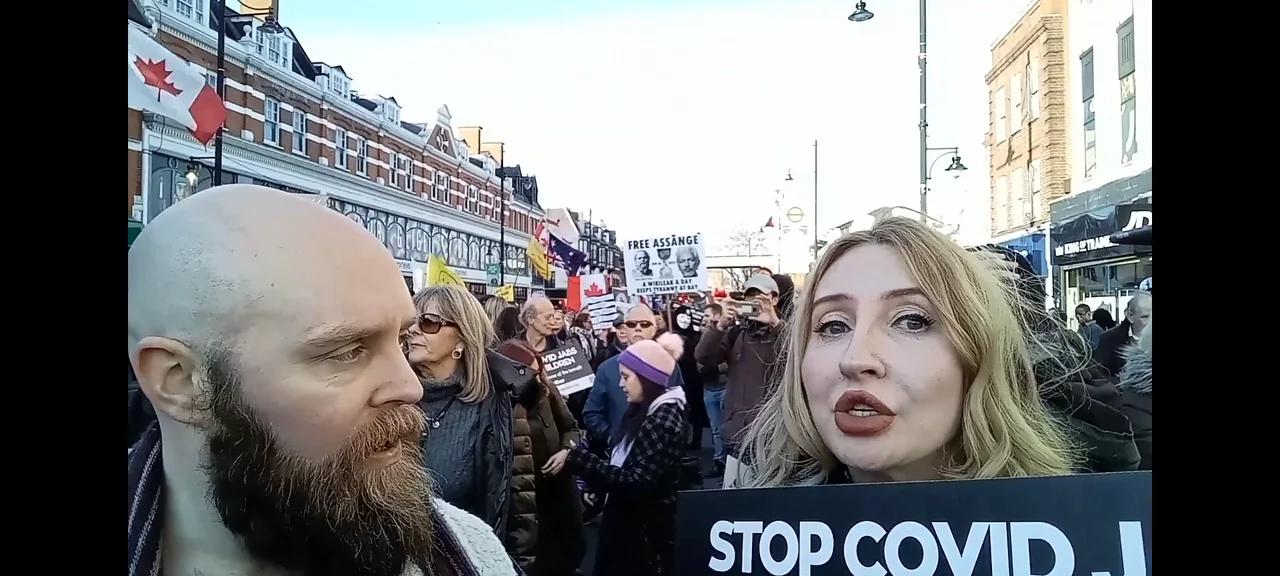 Speaking with Debbie Hicks at the Freedom march