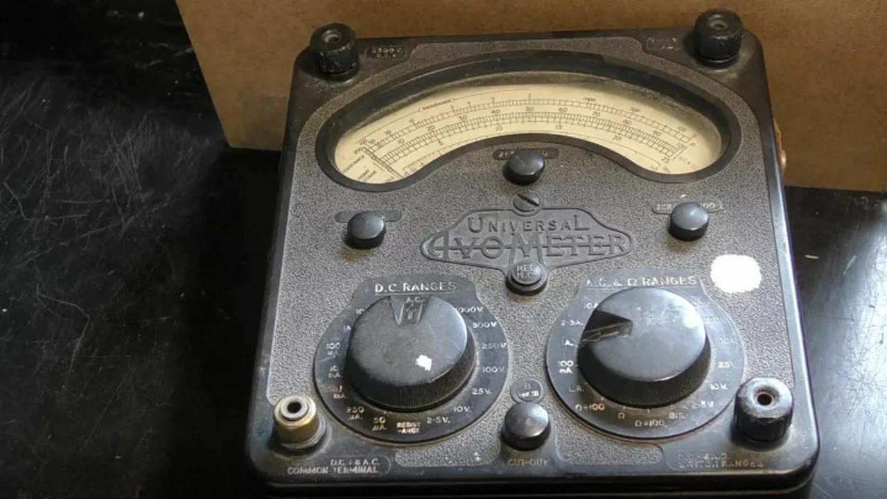 AVO 8 multimeter 15V battery substitute