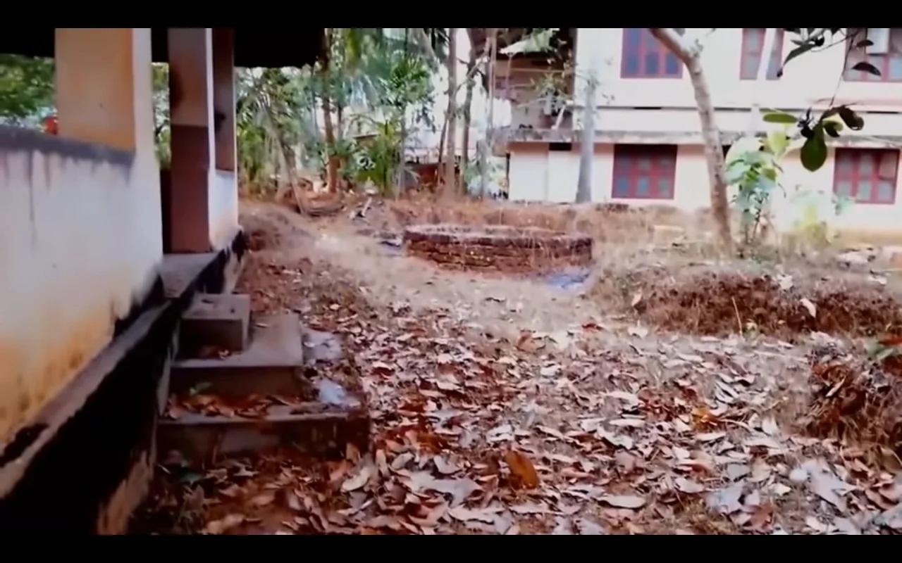 Very Chilling Video Of Ghost Caught On CCTV Camera | Scary Videos ...