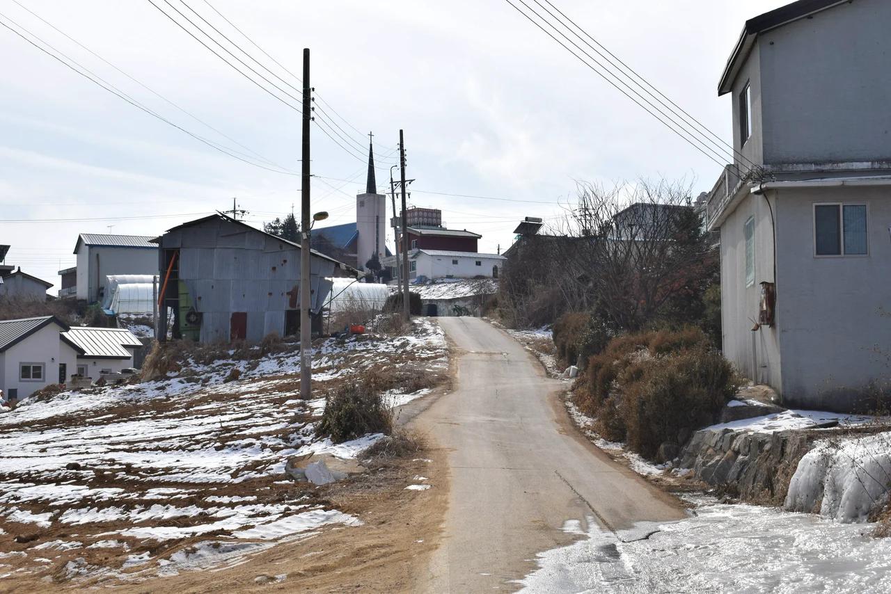 Pueblo fronterizo a Corea del Norte en la DMZ 016