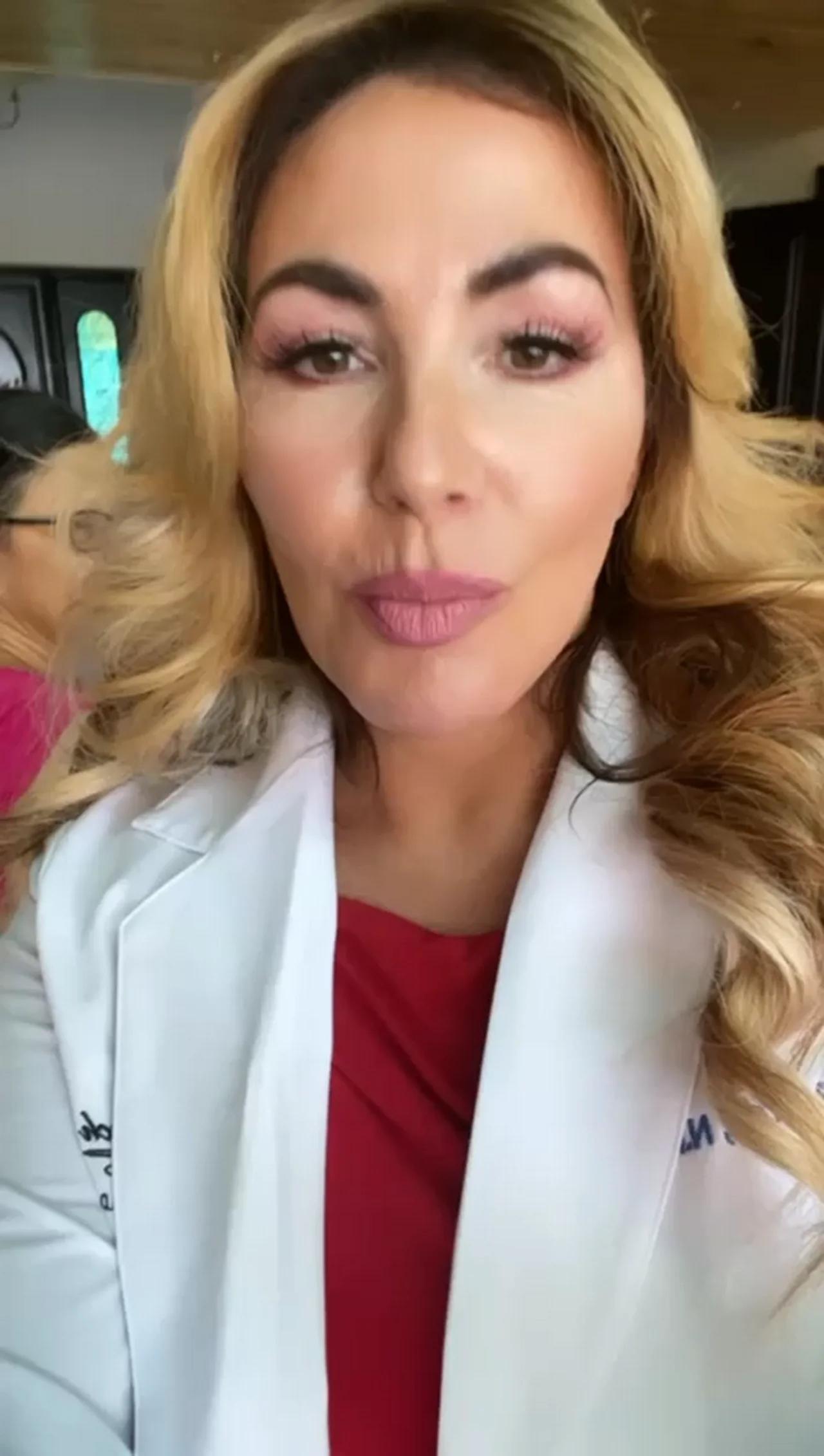 La doctora Coco March hace pruebas de magnetismo en vacunados y ocurre esto