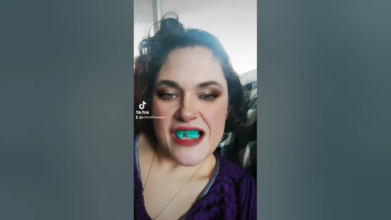 Snapping Cracking Bubble Gum ASMR #bubblegum