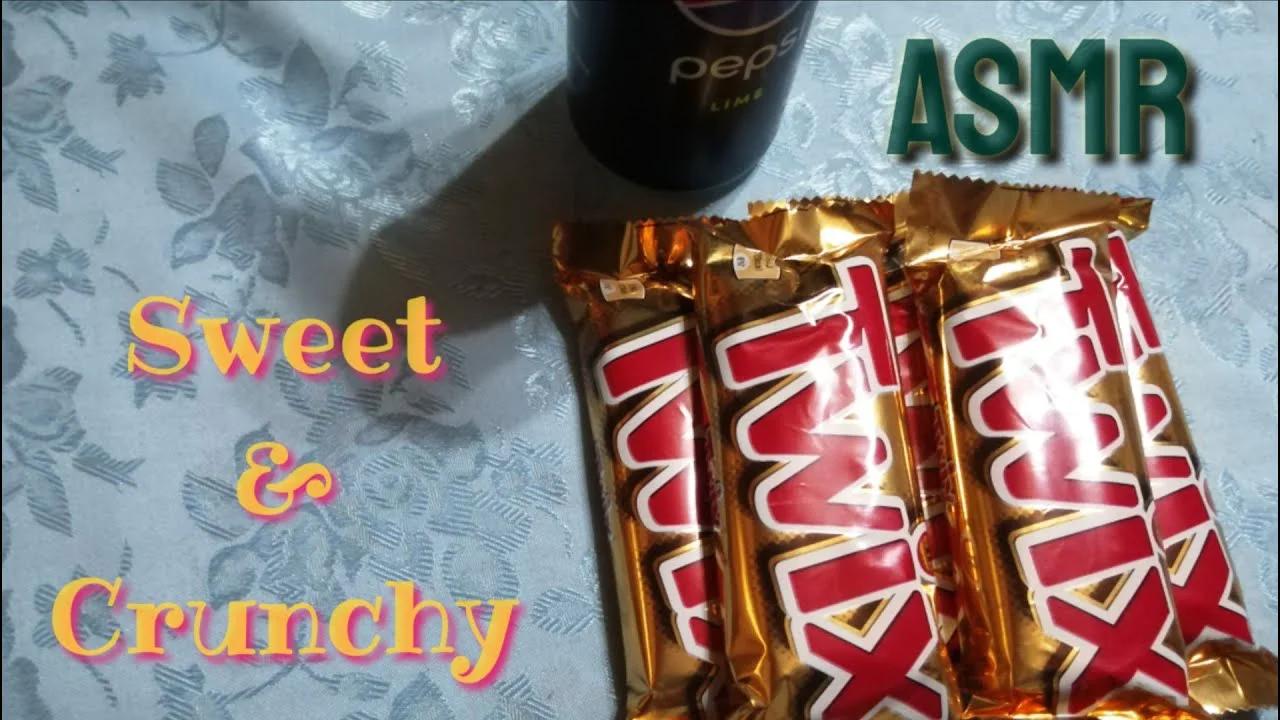 ASMR Eating (Sweet&Crunchy) Twix