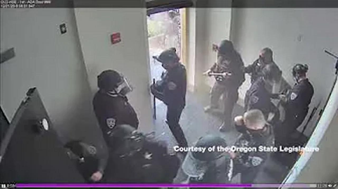 Republican Mike Nearman Oregon House Of Reps Opens Doors Protest ...
