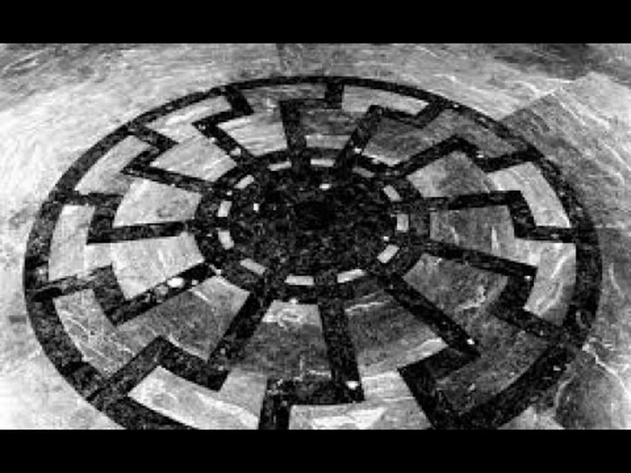 Wayne McRoy: Order Of The Black Sun - Hr. 1