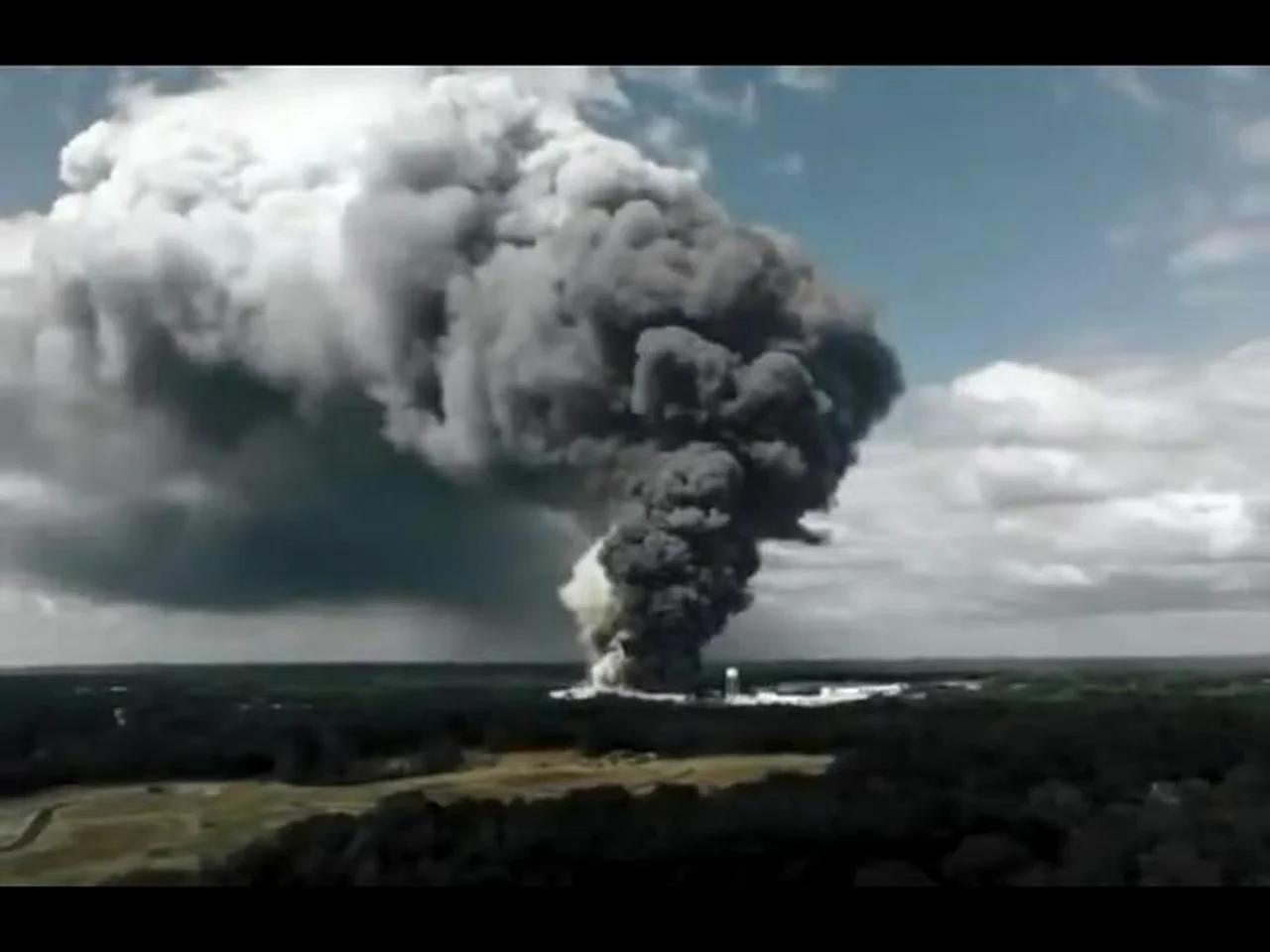 BIOLAB IN GEORGIA ON FIRE AND SENDING MASSIVE PLUMES OF SMOKE INTO THE ...