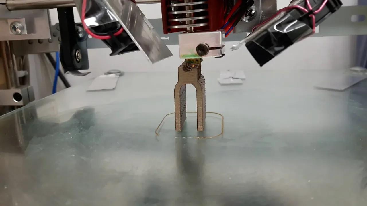 3d printing a smartphone tripod