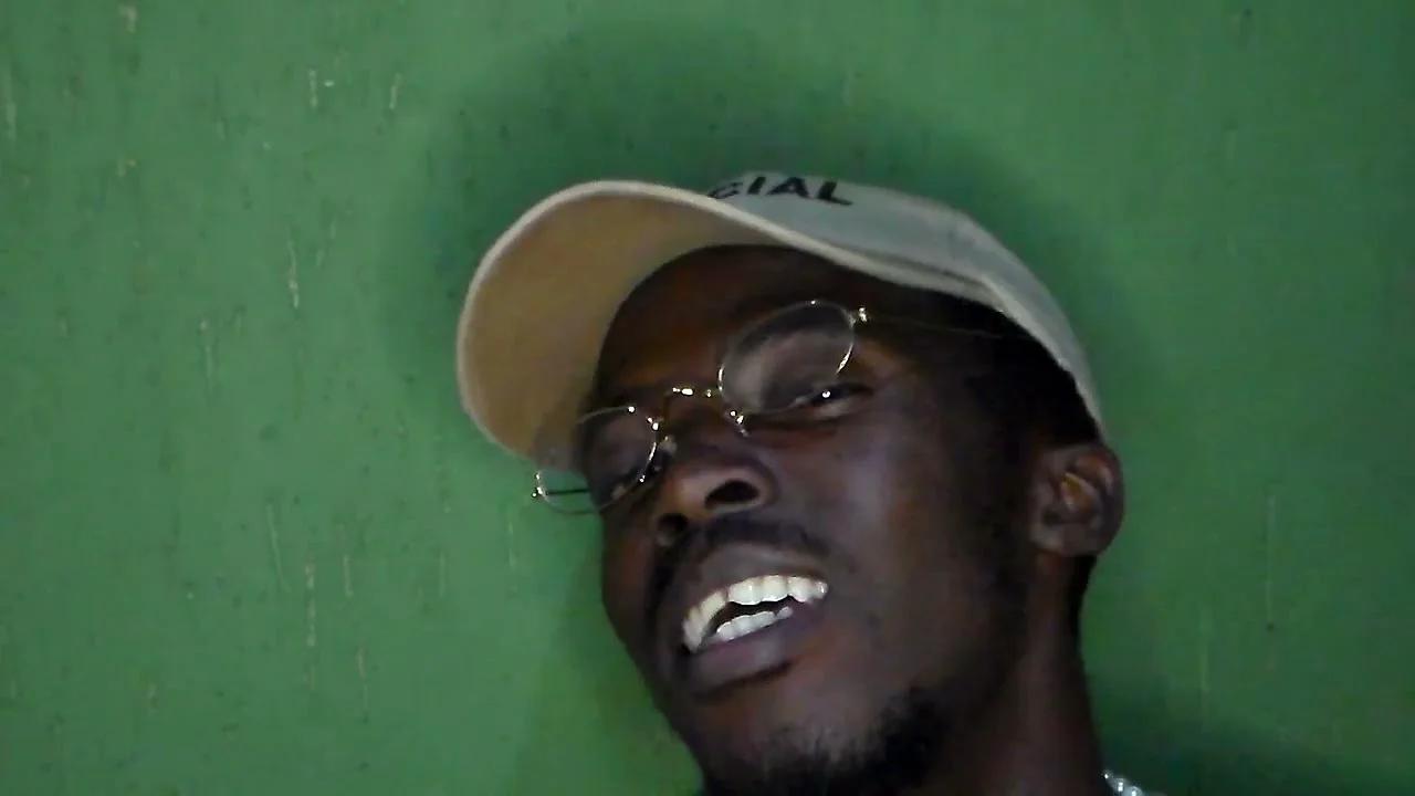 Meekly freestyle singing