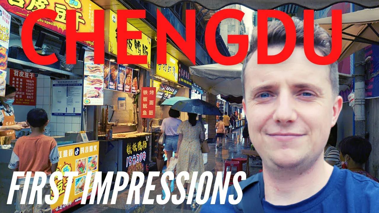 Chengdu First Impressions - China Vlog