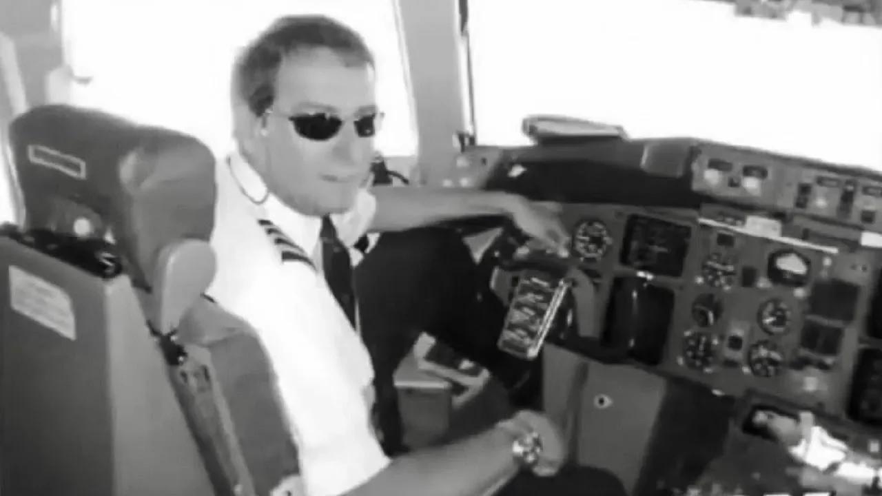 Pilot Andy Danziger on witnessing a huge UFO on a flight from Kansas to ...