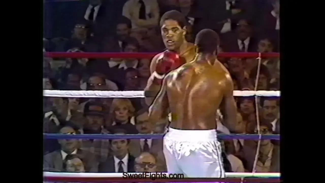 Larry Holmes fights Renaldo SNIPES SweetFights.com