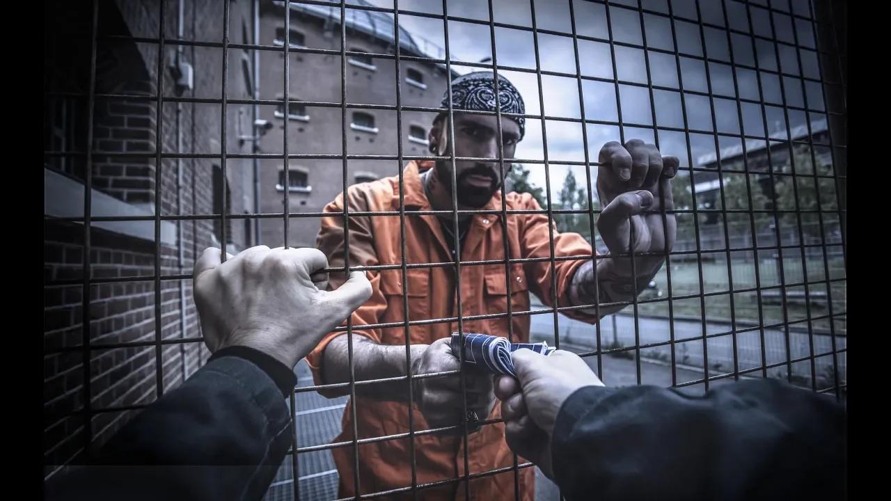 4 Craziest Prison Escapes of all Time