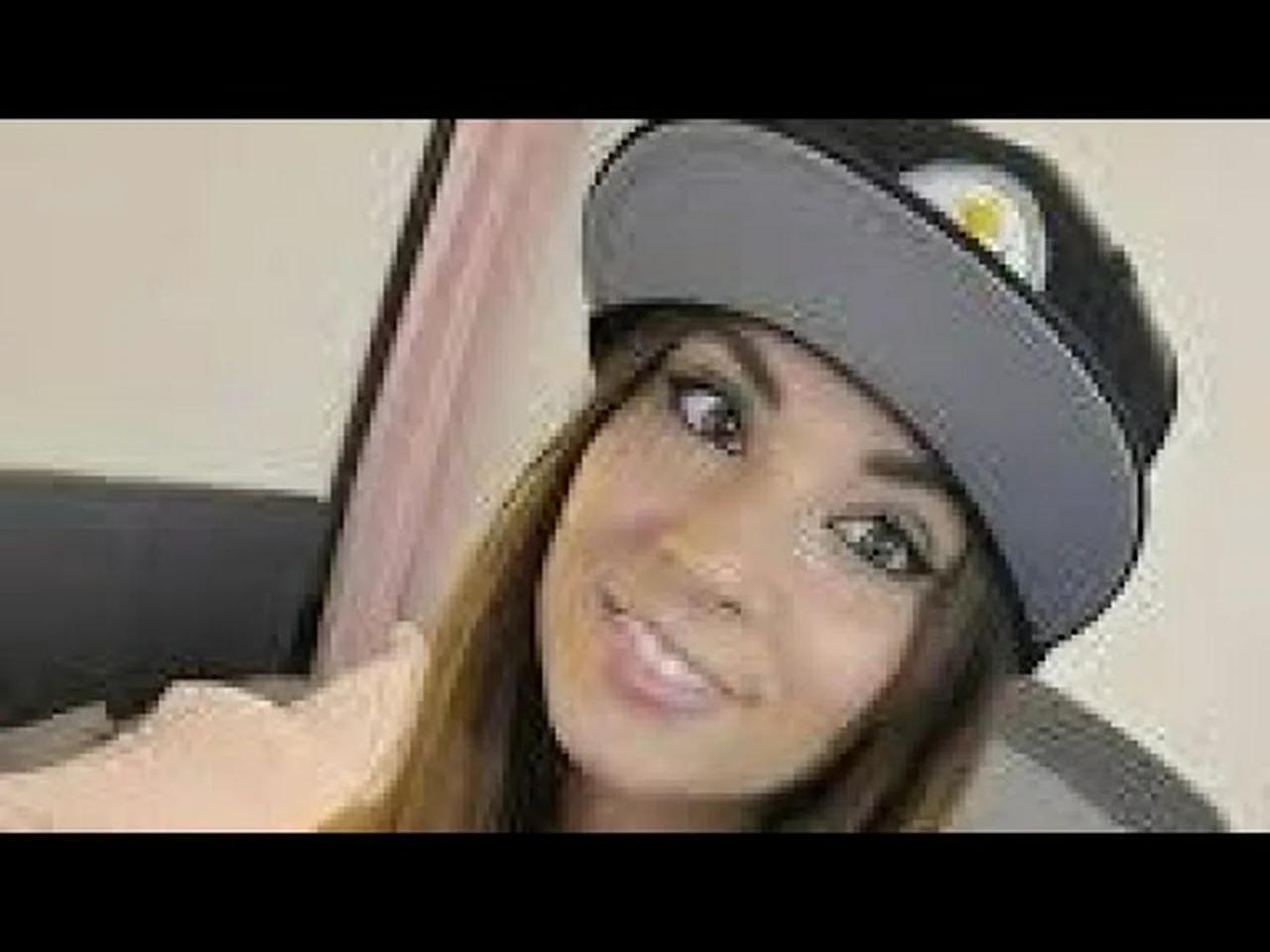 Melanie Mac The Grifter Divorcee Attacks Male Gamers!