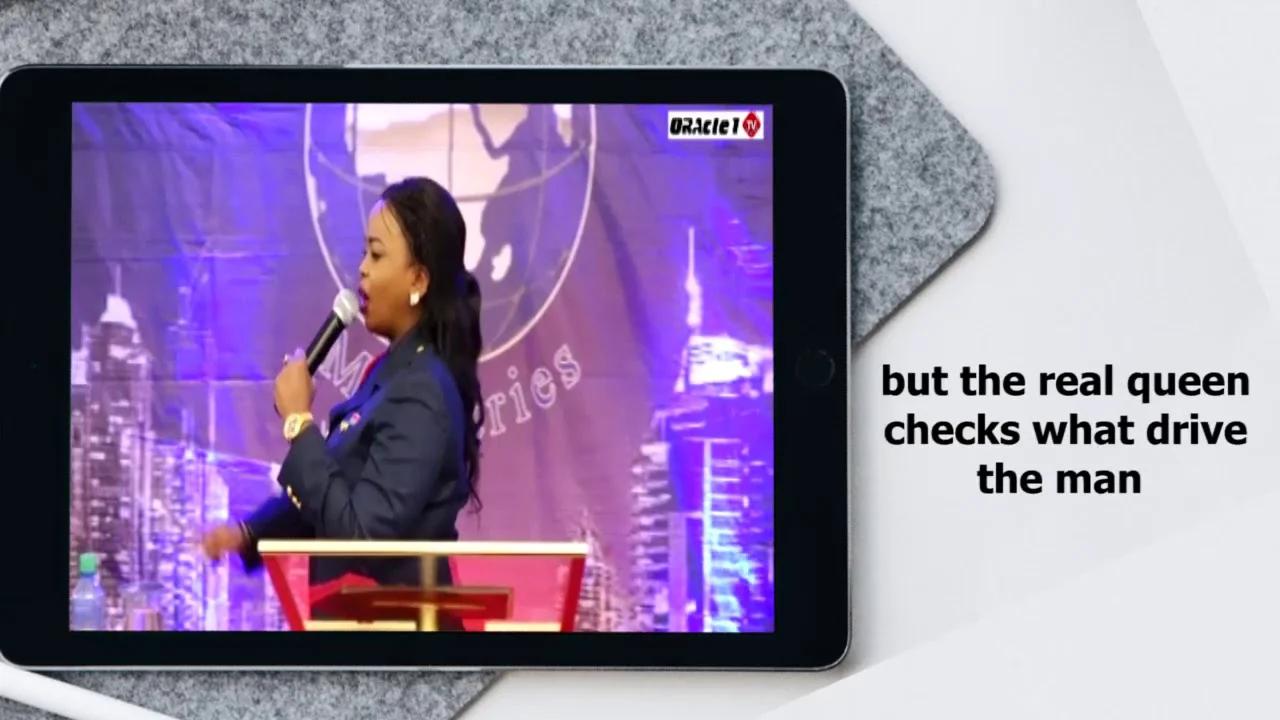 Difference Between a Slay Queen and a Real Queen