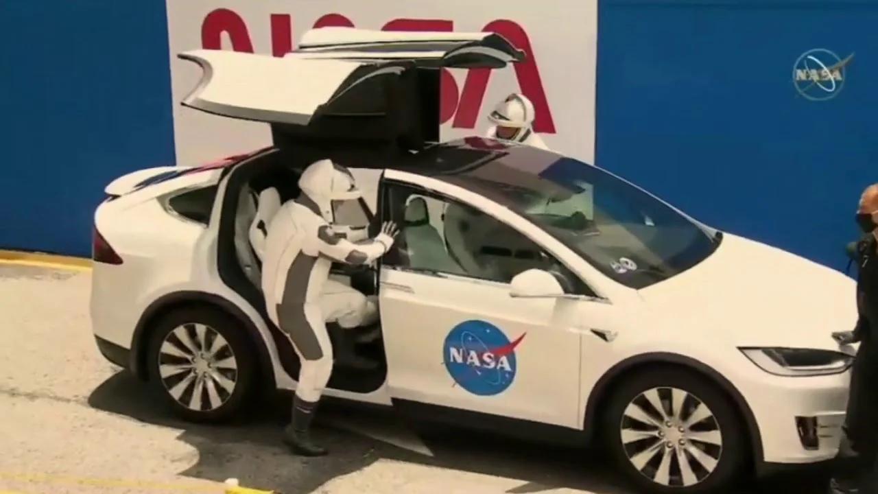 NASA Astronauts (Douglas Hurley and Robert Behnken) get into a Tesla ...