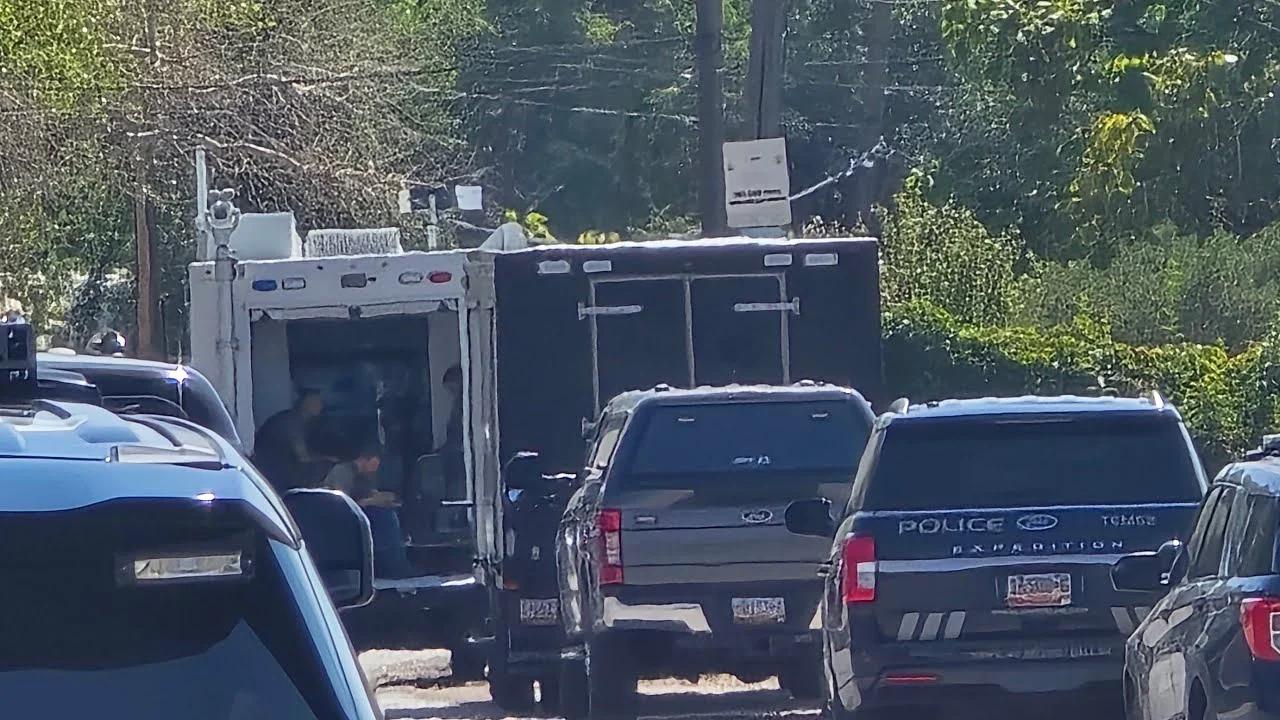 Albuquerque police using swat to serve a search warrant?!