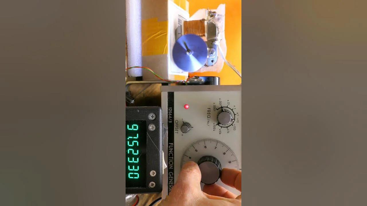 Strobe light motor RPM measurement #shorts