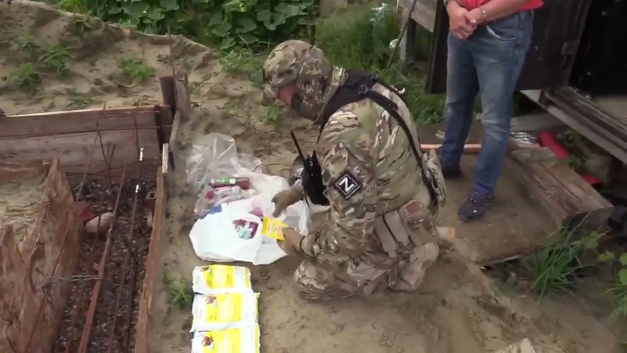 Russian FSB detain Azov Nazi saboteur who plot to bomb the Navy Airport ...