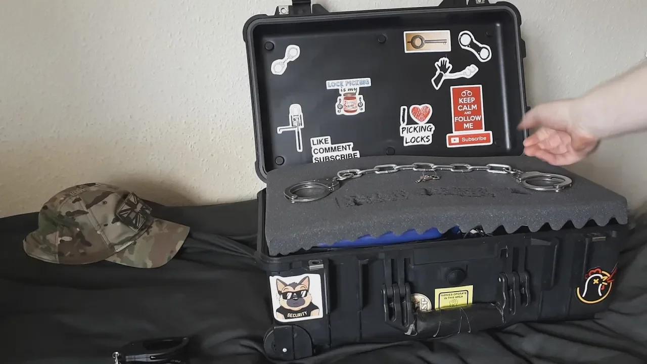🚨🔗🇺🇸 Chicago X55 Handcuffs With 12 Inch Long Chain {NIJ} View Behind ...