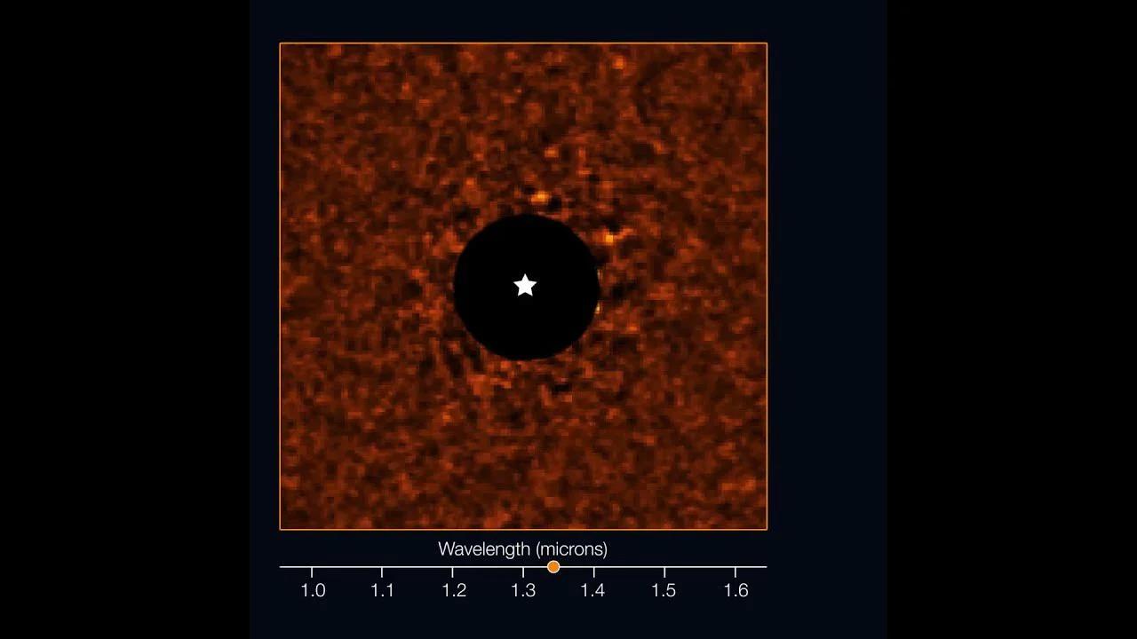 The atmosphere of the exoplanet orbiting AF Leporis