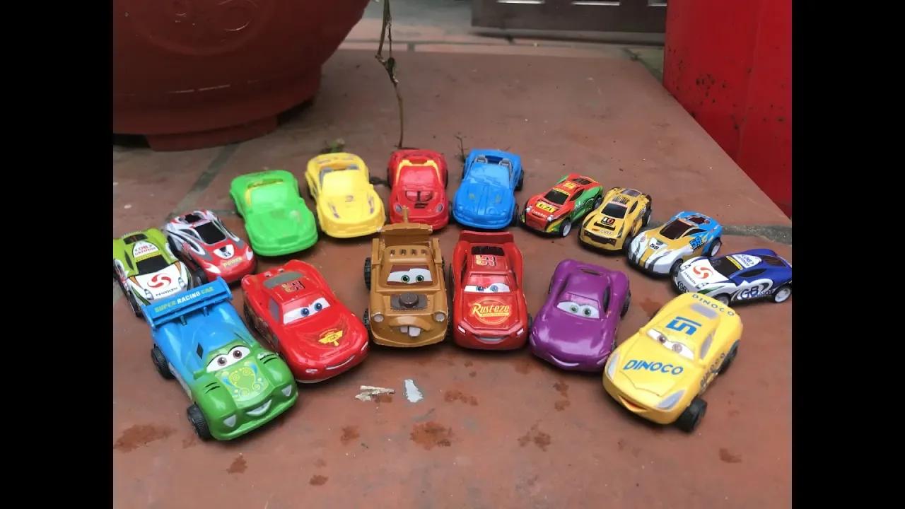 Disney Pixar Cars Falling into deep pool Lightning McQueen, Dinoco king ...