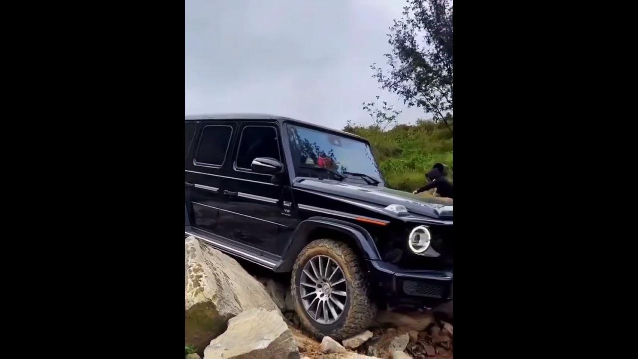Mercedes-Benz G63 on extremely difficult mountain terrain - CHINA ODA
