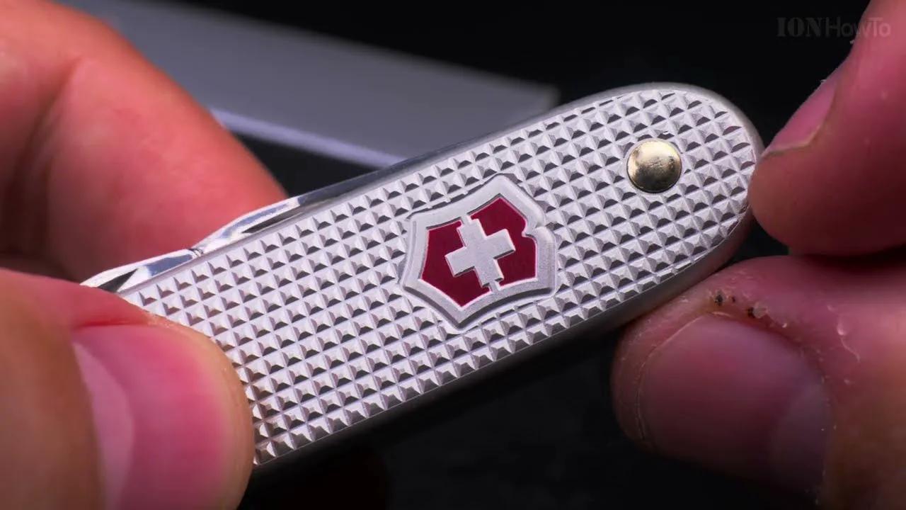 Victorinox Farmer X Swiss Army Knife Functions