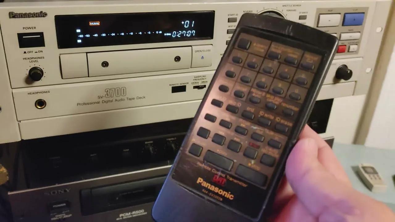 Panasonic SV-3700 - Professional Digital Audio Tape Recorder Player