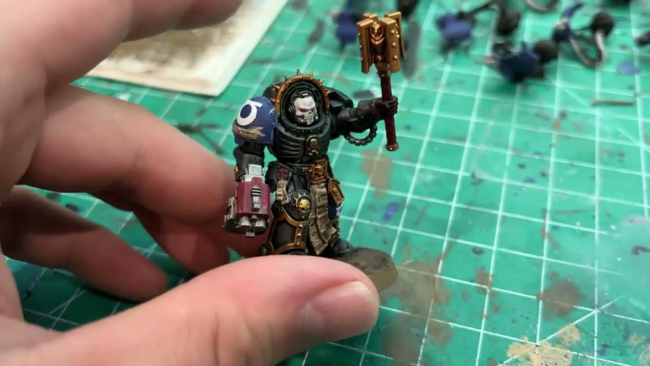 Painting the Chaplain in Terminator Armor for the Ultramarines ...