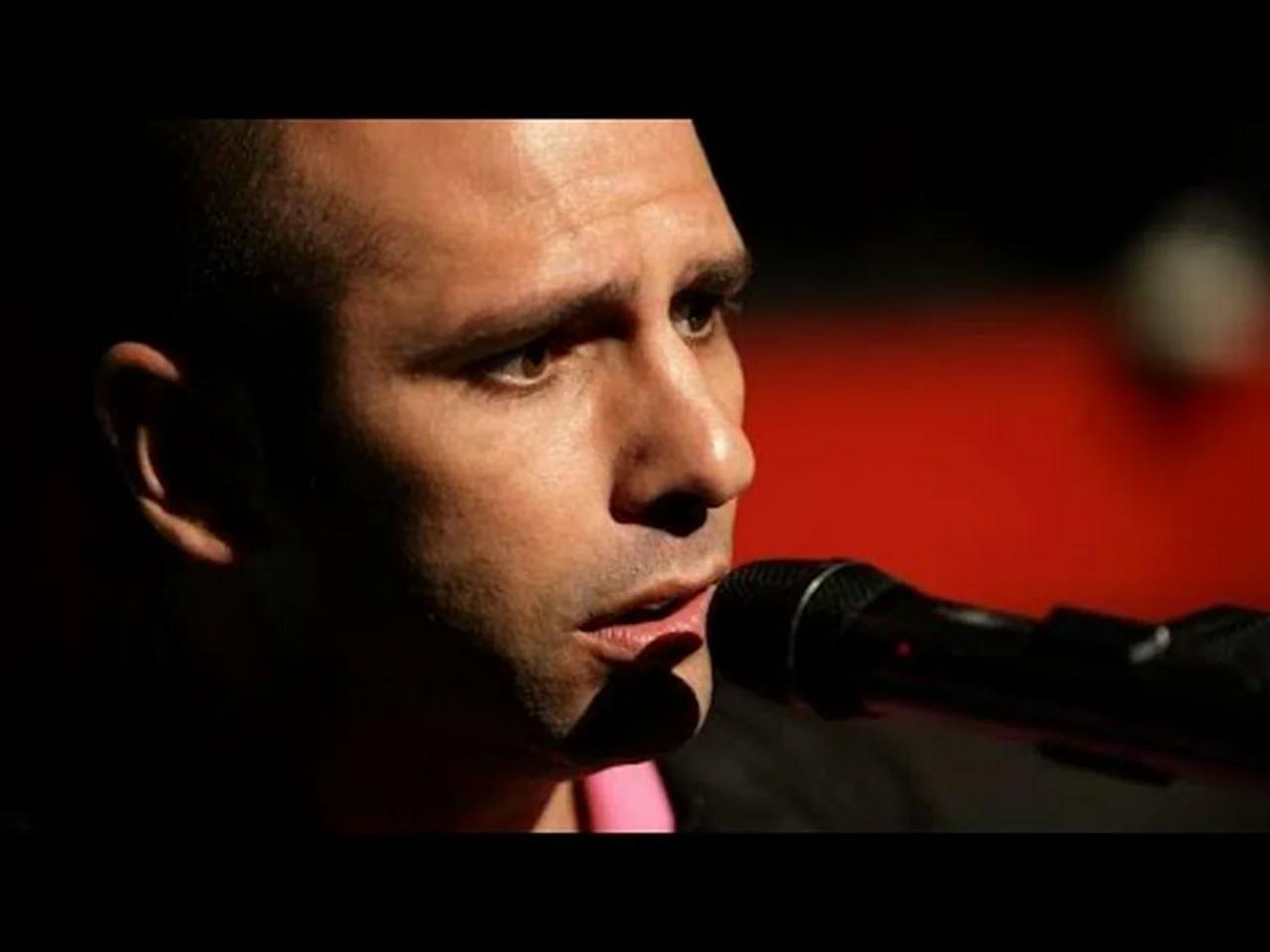 Checco Zalone e Fiorello ricordano l'epico Totò Antonio De Curtis con ...