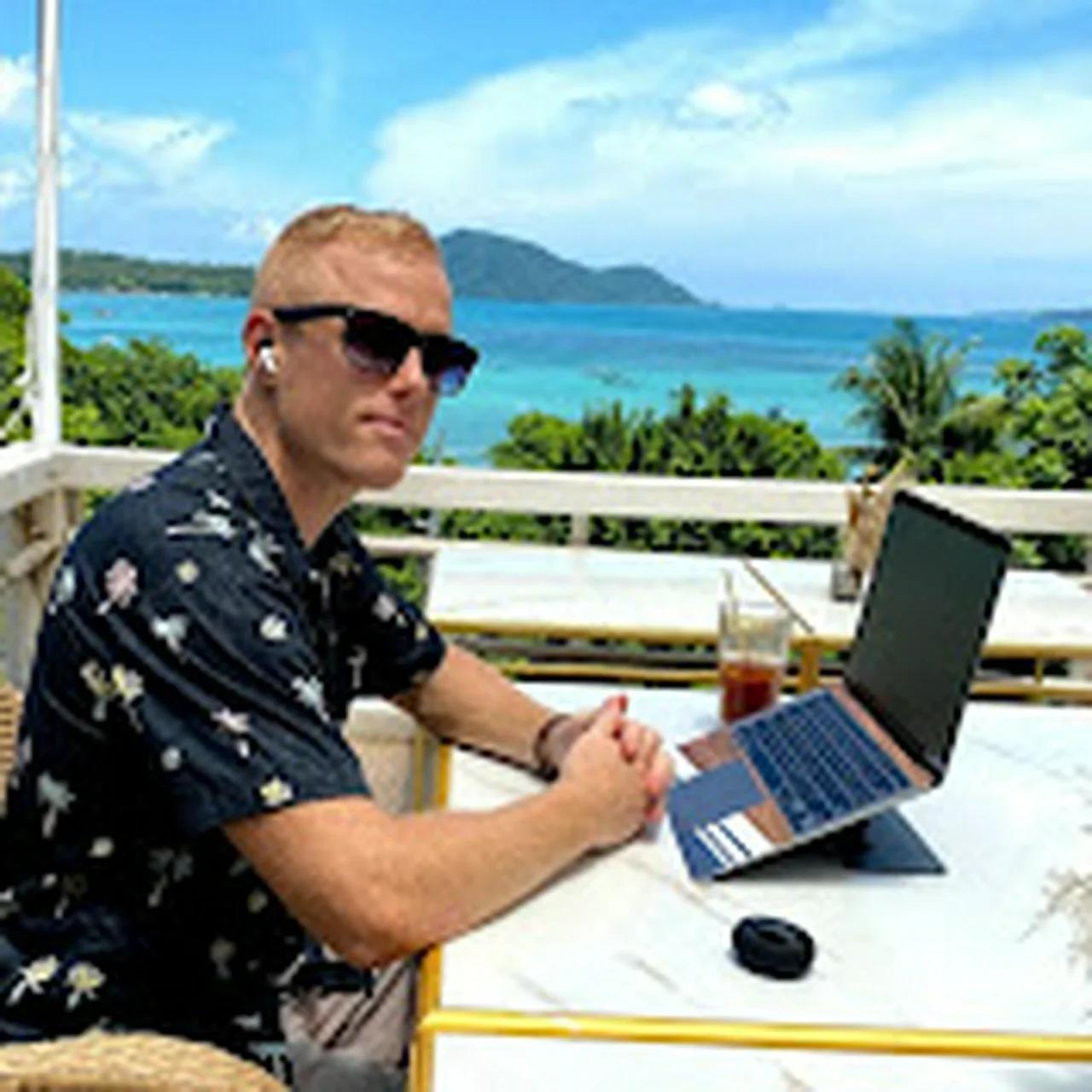 Riley Bennett Remote