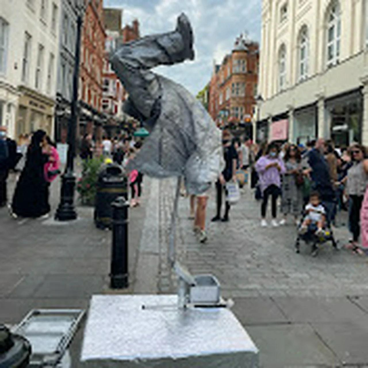 Silverman Statue Official channel