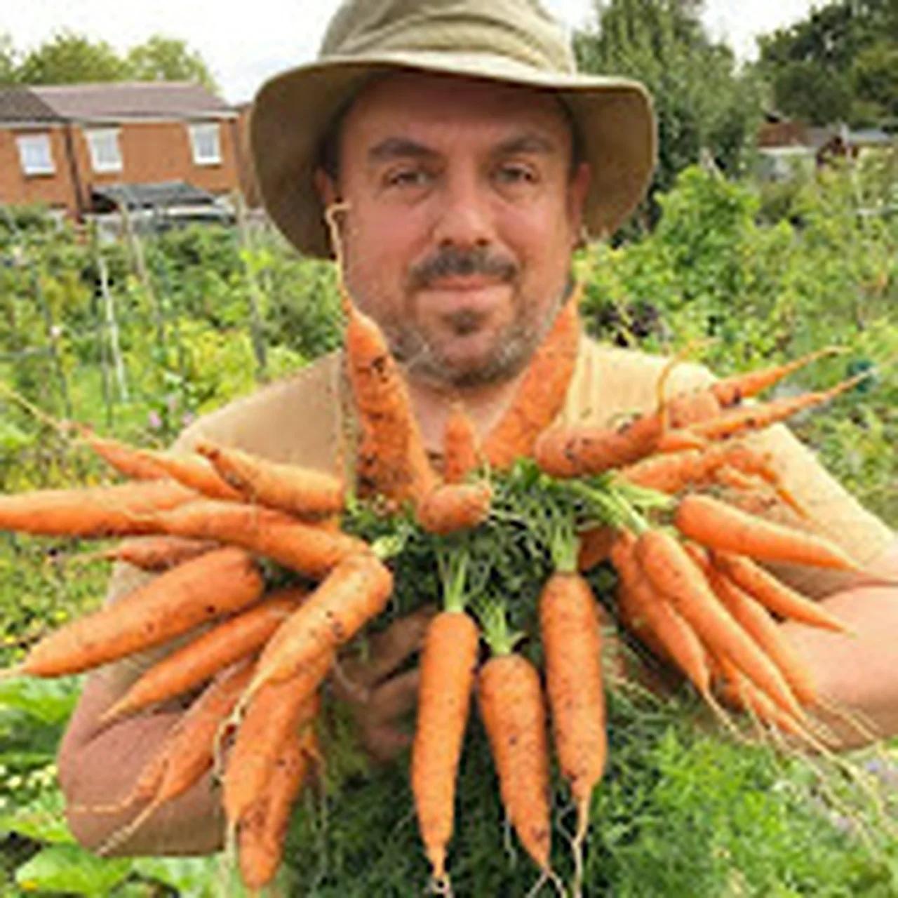 Sean’s Gardening Year (Sean James Cameron)