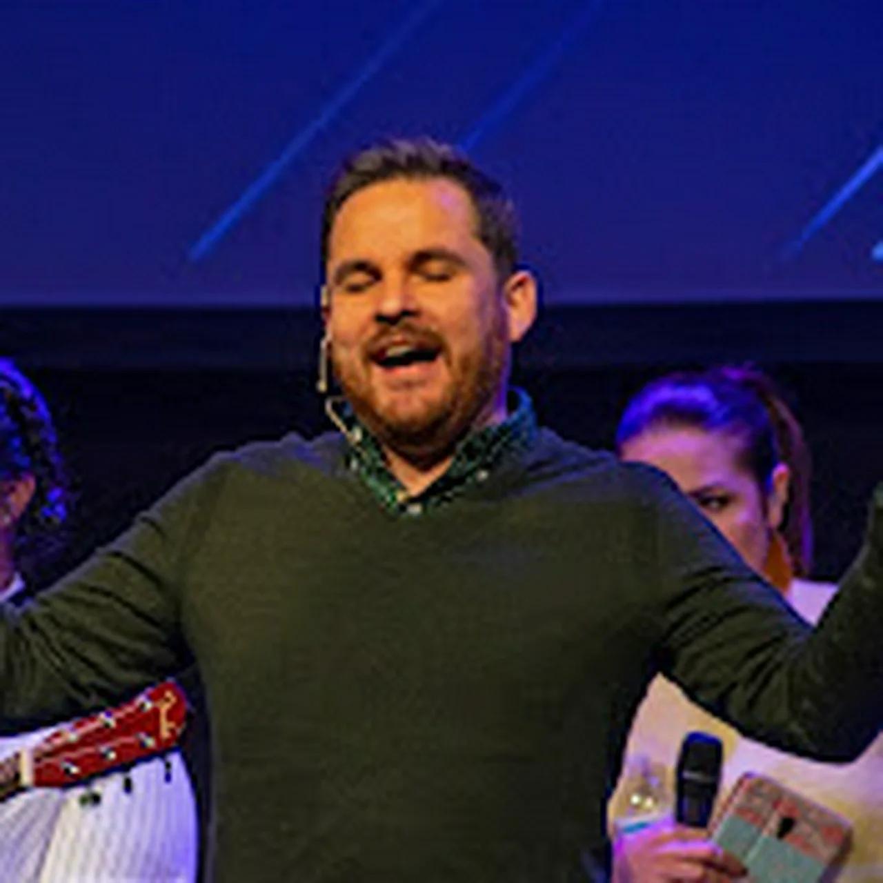 Pastor Juan Carlos Vazquez