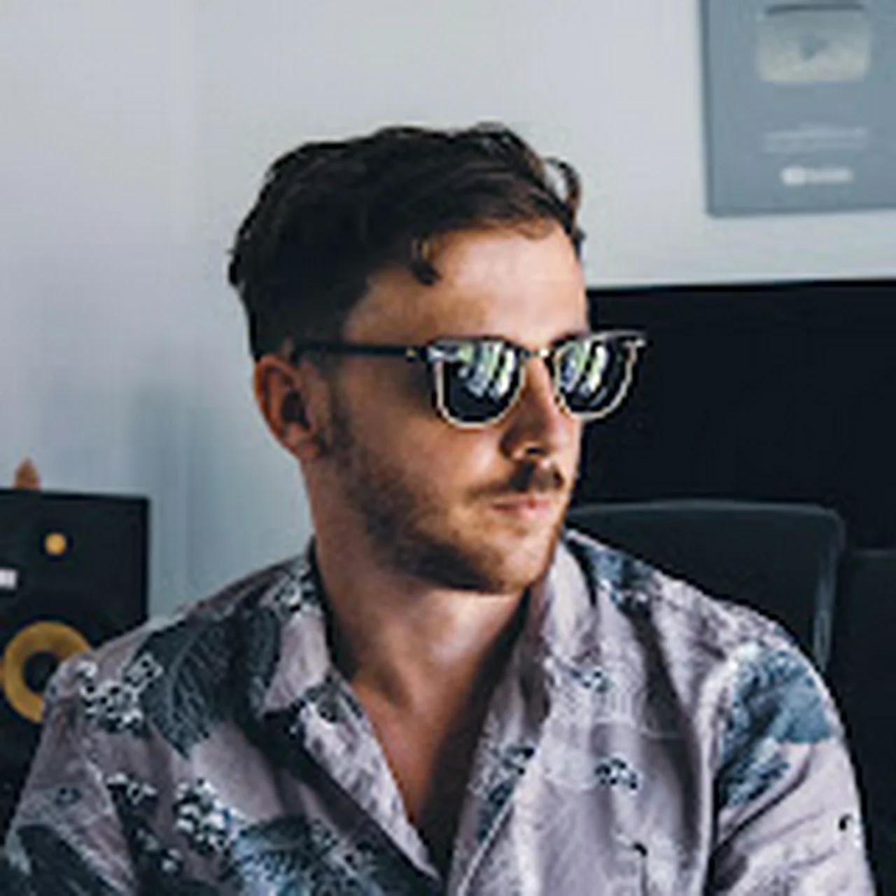 Tom Bailey Backing Tracks