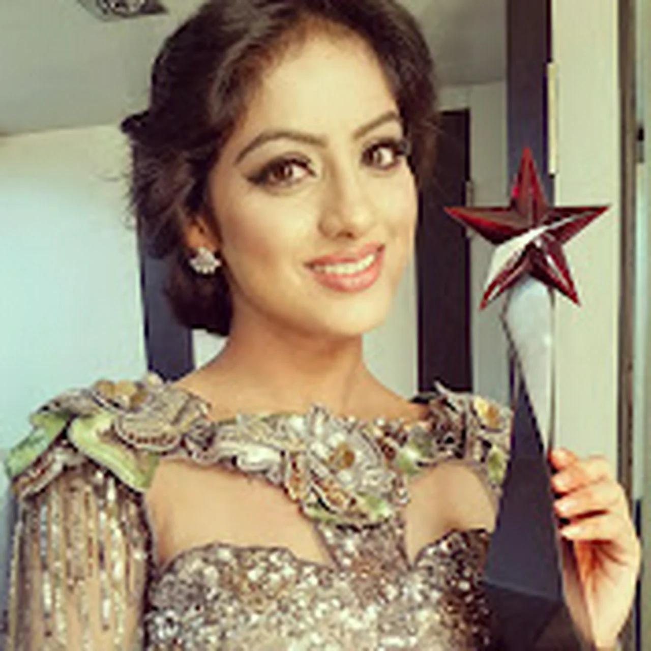 Sandhya Radhi as Deepika Singh