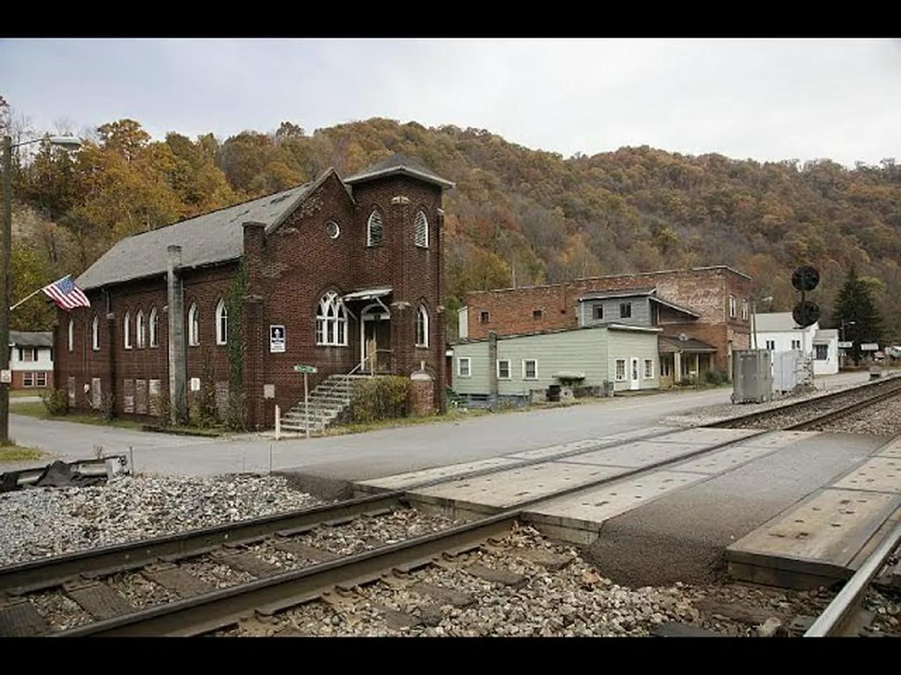 "The Real Appalachia & Open Lines" ft Shane & Melody 8/17/23