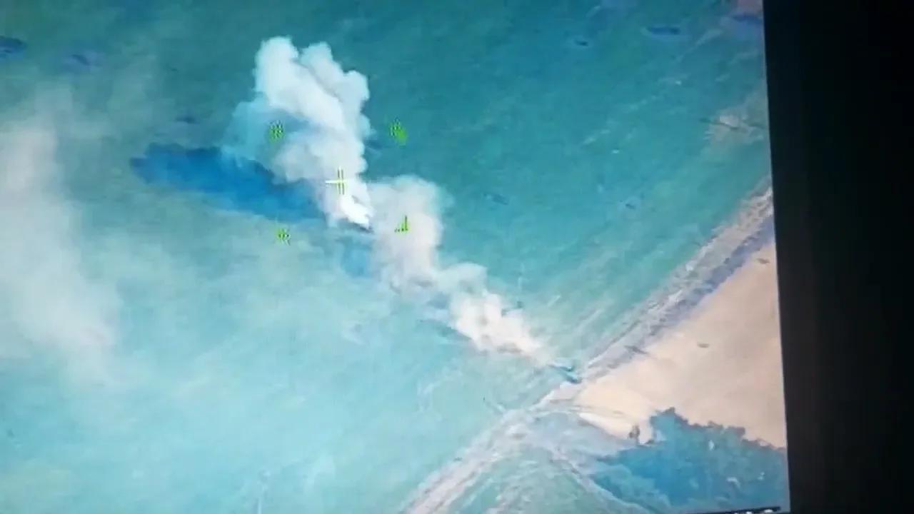 Tank battle: Russian tanks charging onto Ukrainian line, destroying ...