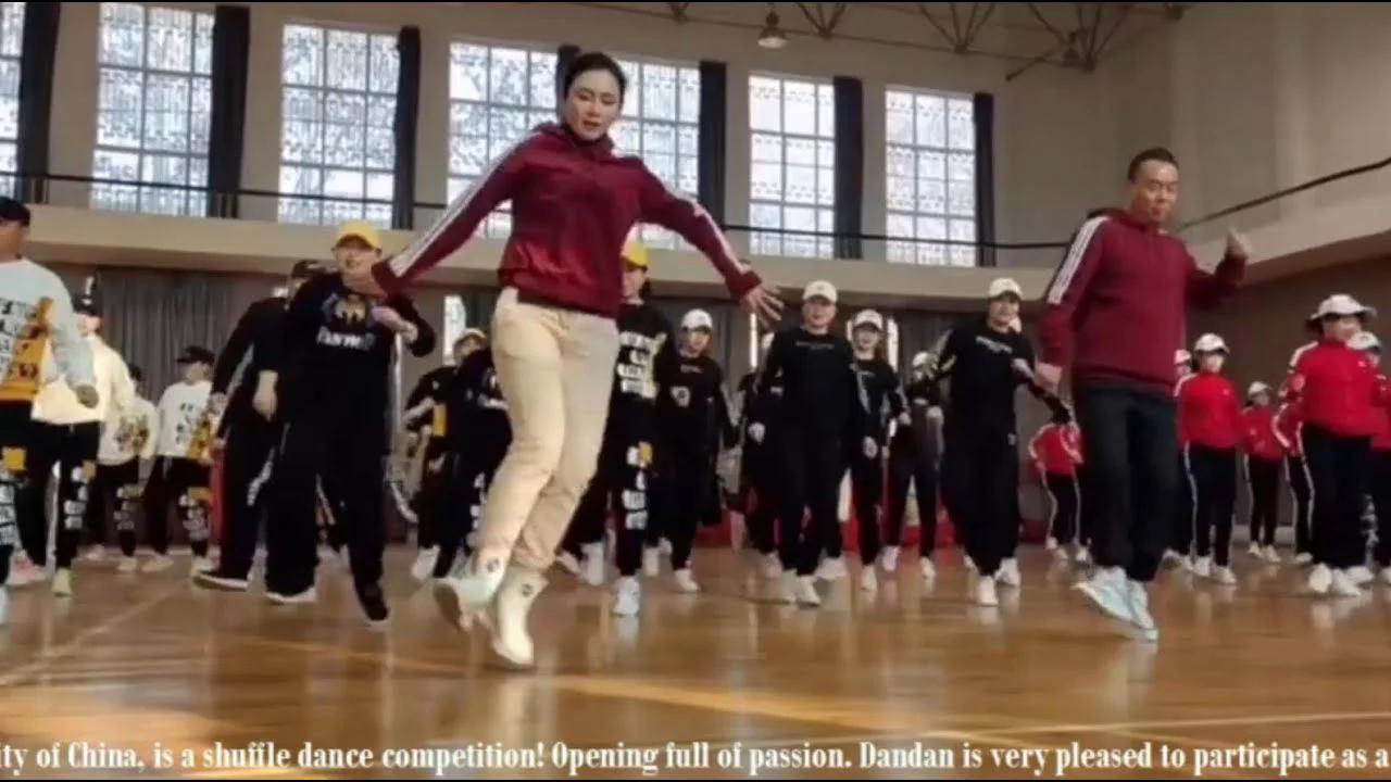 Classic 88-step dance with beautiful teacher Dandan and dancers in the gym, full of passion, amazing